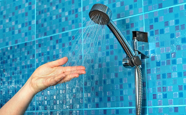 Scottish Shower, Cara Mandi ala James Bond yang Memiliki Beragam Bagi ...