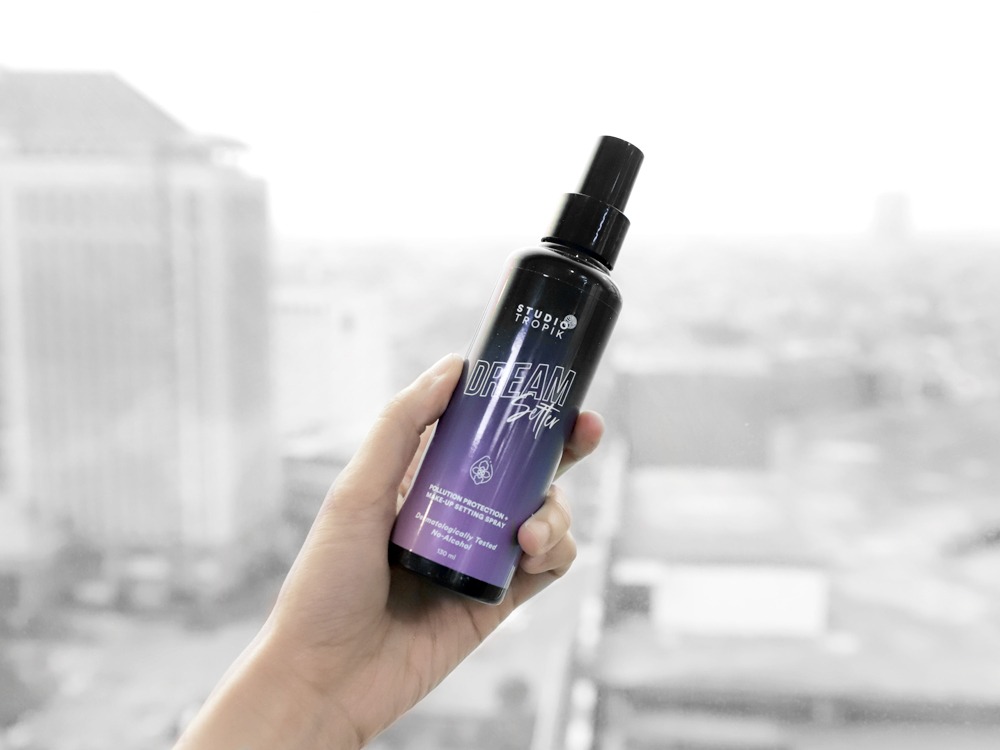 Review: Studio Tropik DreamSetter, Setting Spray Anti Polusi Pertama di ...