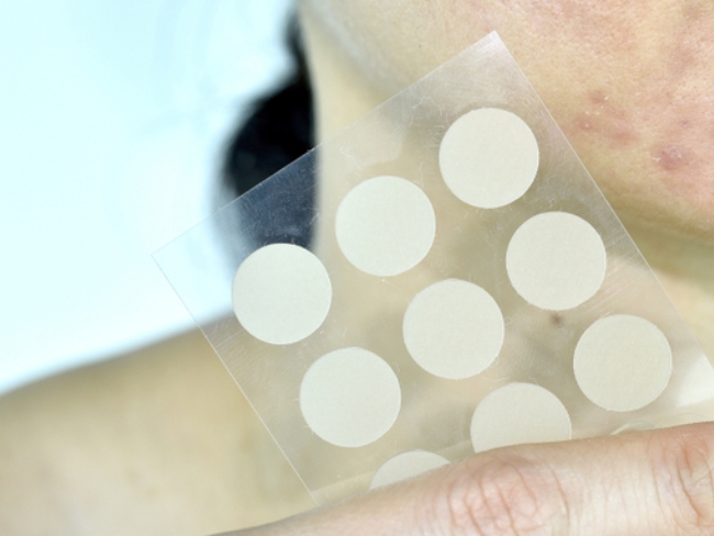 Seberapa Efektif Penggunaan Acne Patch pada Jerawat? Cek Jawabannya di ...