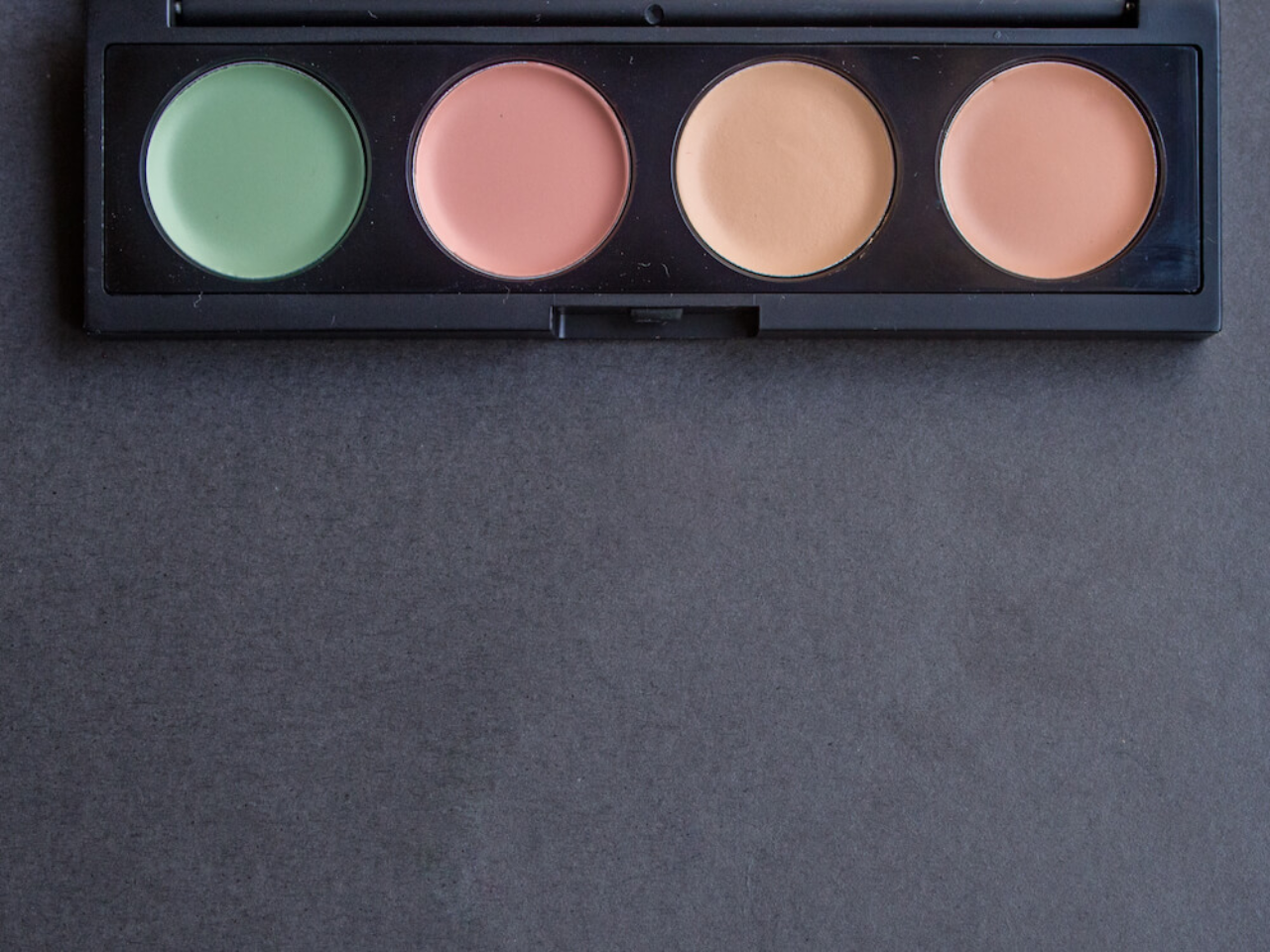 Rekomendasi Color Corrector Hijau untuk Menutupi Jerawat dan Kulit ...