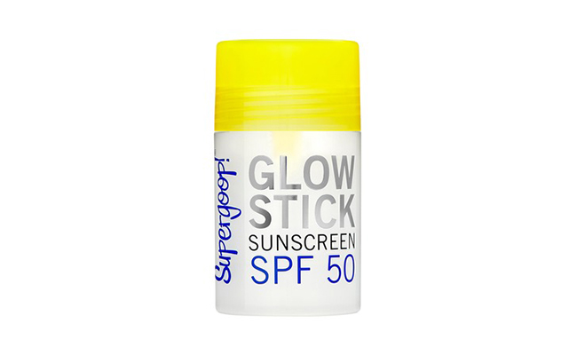 Pilihan Sunscreen Berbentuk Stik yang Praktis untuk Digunakan - Beauty ...